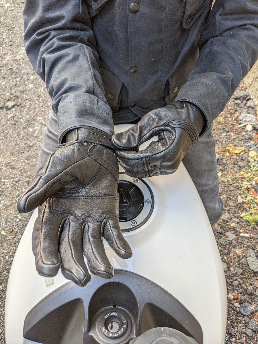 REVIT Hawk Gloves – Union Garage
